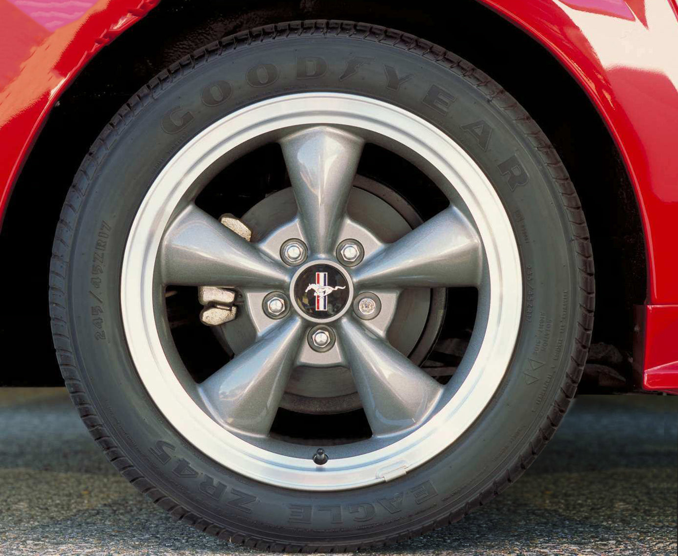 1994-2004 Ford Mustang 2.5" Tribar Running Horse Wheel Center Caps Bla ...